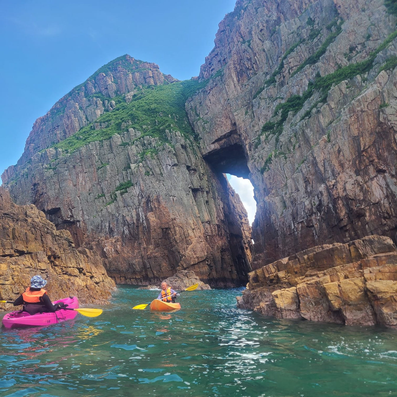 Hong Kong Geopark Kayaking Tour – Splitdyboat